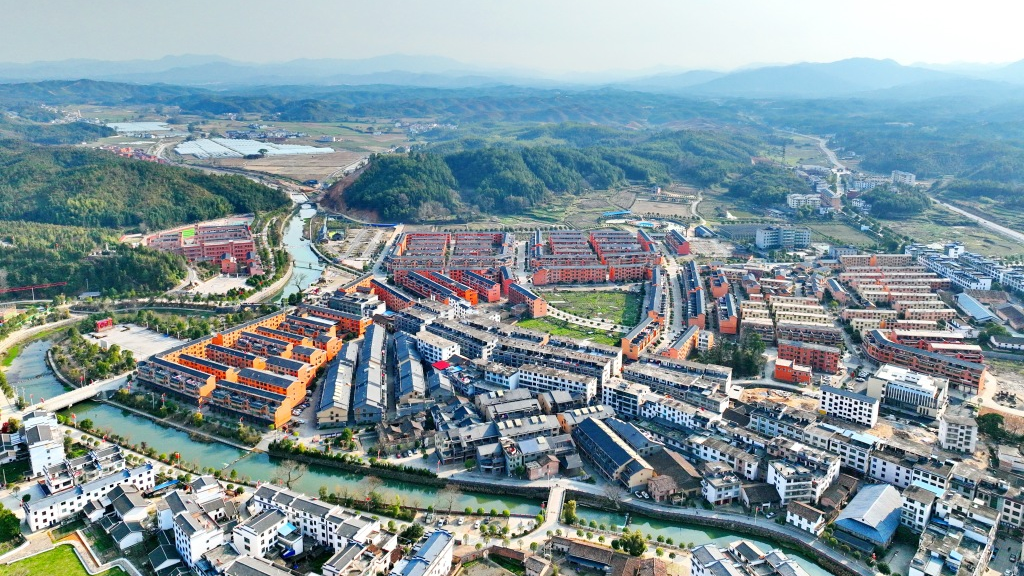 Dans ce village de Ganzhou, les maisons sont bien rangées et le ...