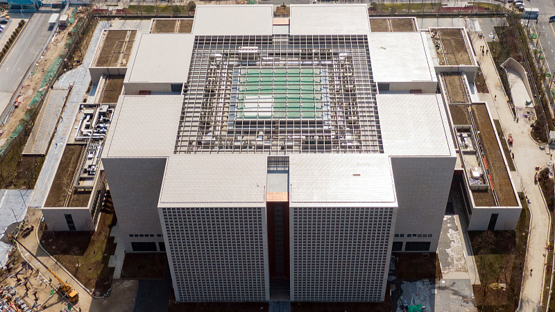 Ayant pour design le "Luban lock", le nouveau bâtiment des deuxièmes ...