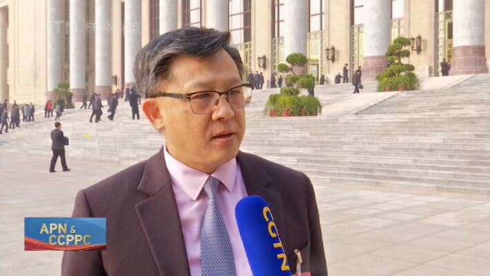 Junius Ho, membre de la CCPPC, appelle à renforcer l'éducation à la ...