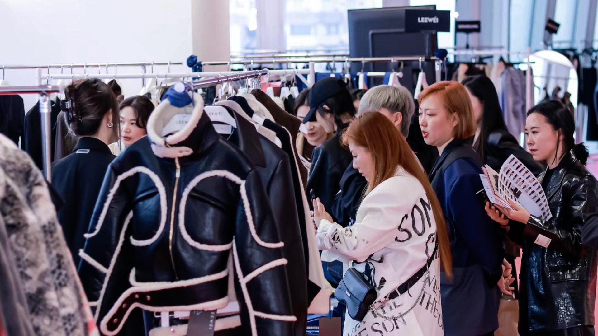 Semaine de la mode de Shanghai : des créateurs chinois espèrent ...