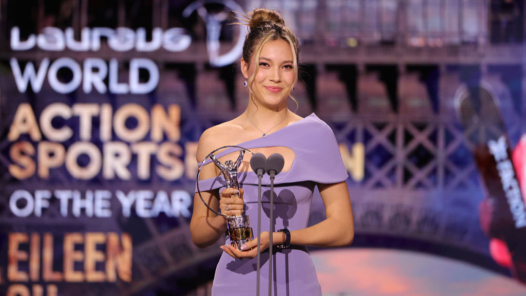 Gu Ailing obtient le Prix du Sportif extrême mondial de l'année - CGTN