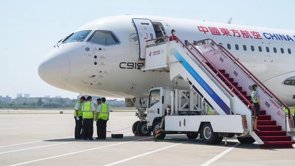 L'avion chinois C919 décroche sa plus grosse commande - CGTN