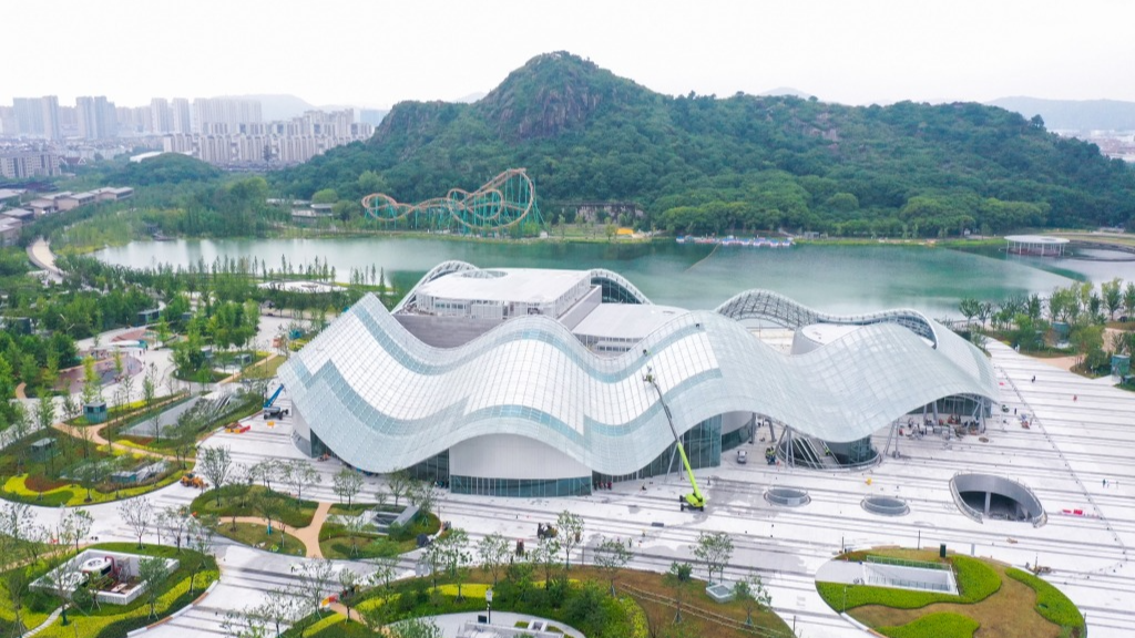 Suzhou : le Grand Théâtre Shishan révèle sa véritable apparence - CGTN