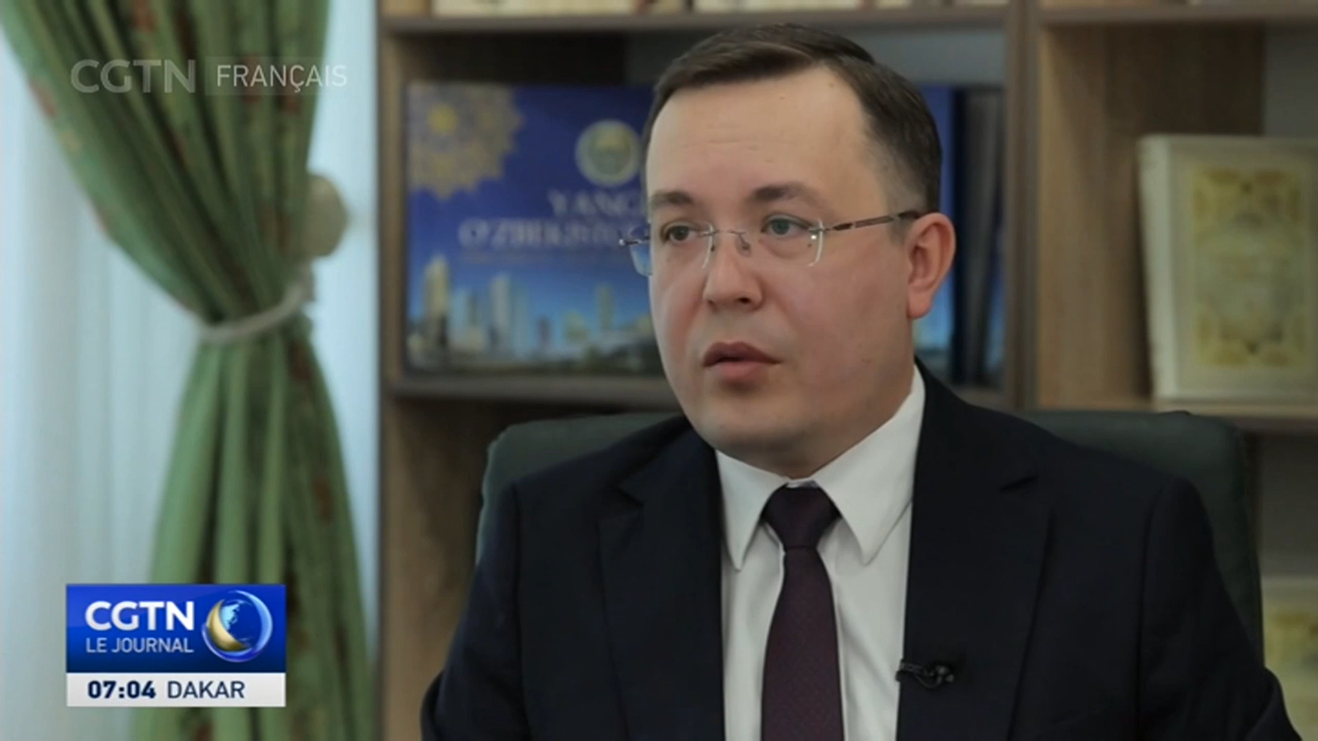 Fondation de la RPC : Akhror Burkhanov évoque le miracle chinois et les efforts concertés pour y ...